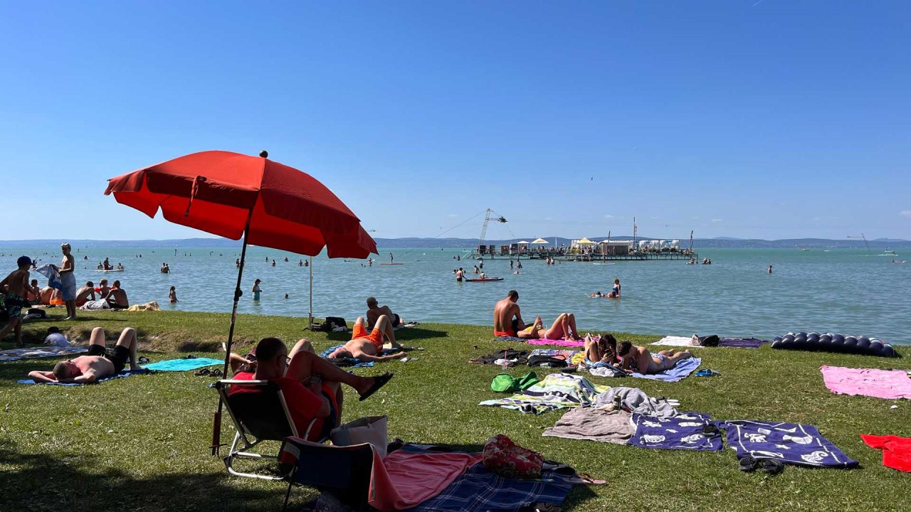 Lakóautóval a Balaton parton | Aranypart Camping & Apartments